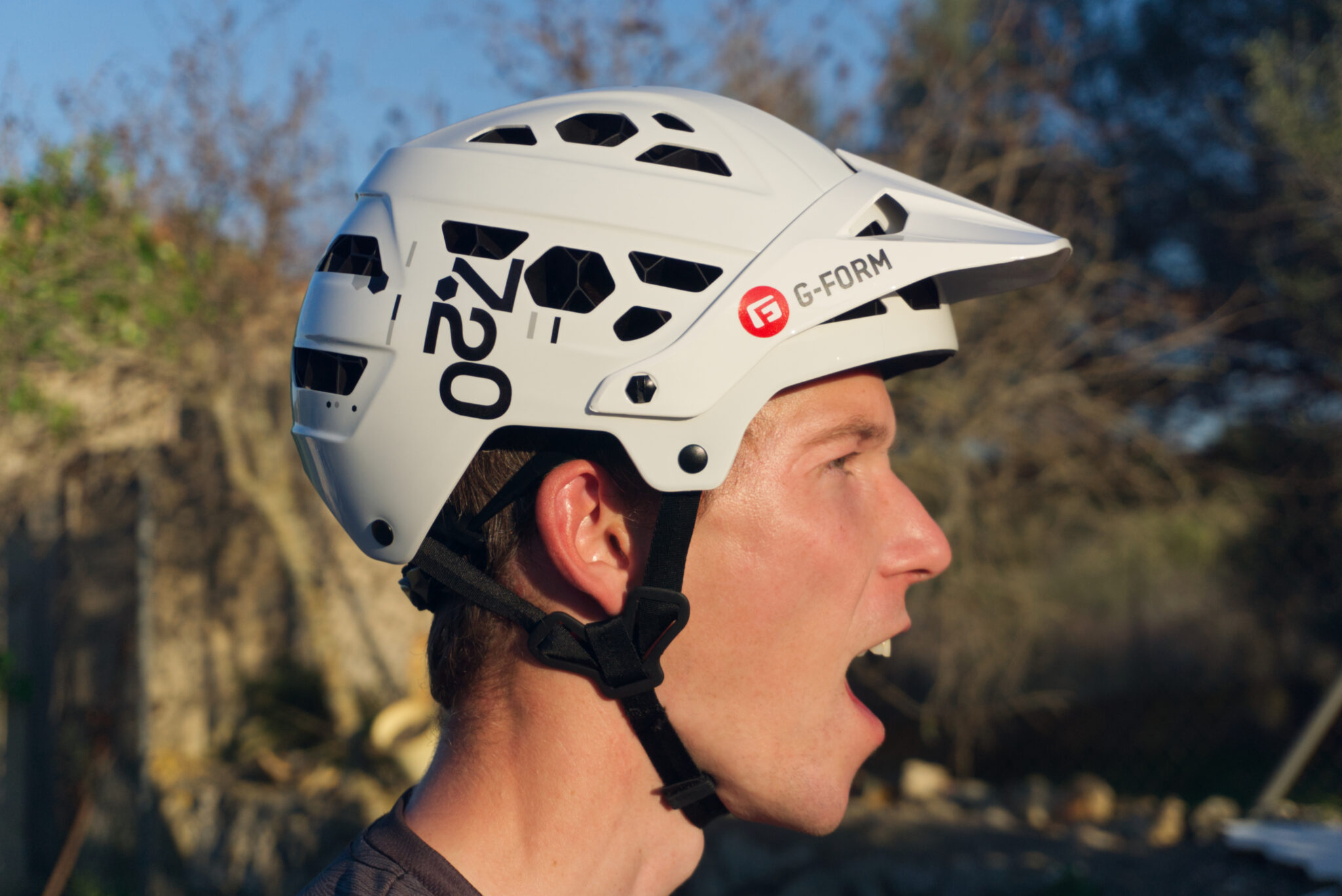Mountainbike-Helm richtig einstellen und anpassen - Step by Step